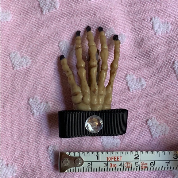 unbranded | Accessories | 3 Creepy Skeleton Hand Hair Clip For ...